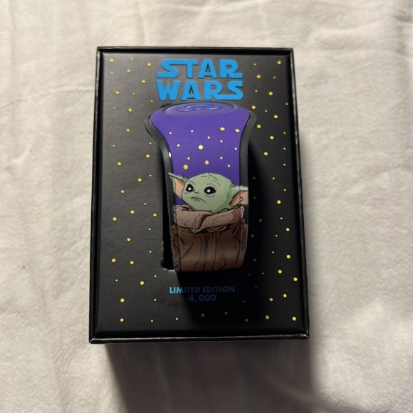 Disney | Wearables | Nwt Starwars The Child Limited Edition Grogu ...